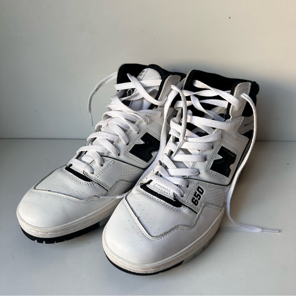New Balance White And Black Sneakers With Classic Des… - Gem